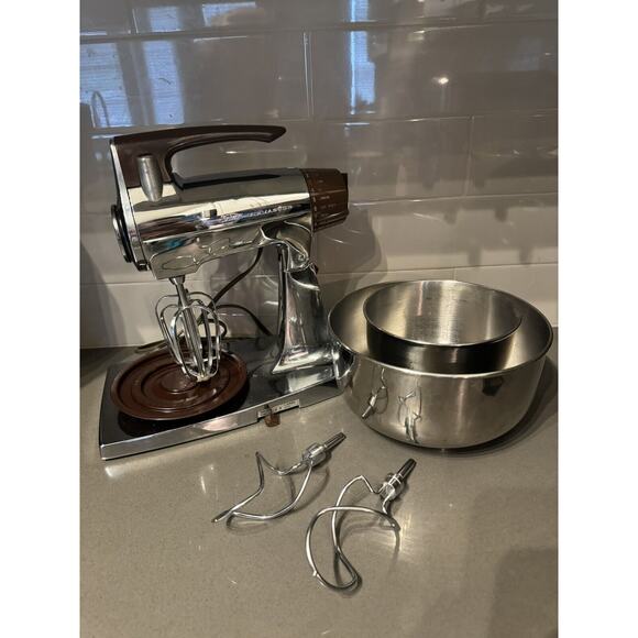 Sunbeam | Kitchen | Vintage Sunbeam Vista Deluxe Mixmaster Chrome 2 ...